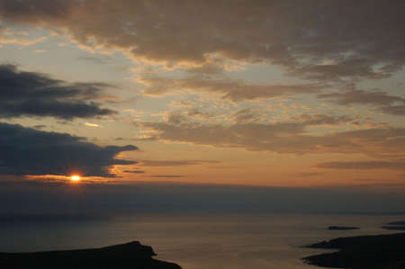 Simmer dim sunset in the Shetland Islandsの写真素材 [40000460110] - イメージマート