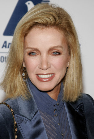 BEVERLY HILLS, CA - NOVEMBER 20, 2006: Donna Mills at the 2006 Los ...