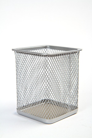 Empty wire metal bin on white backgroundの写真素材 [40010908940] - イメージマート