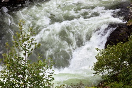 Raging torrent escaping from Loch Morarの写真素材 [40009733111] - イメージマート