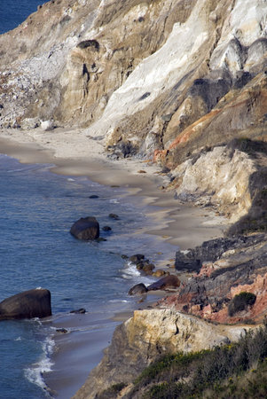 Beautiful colored clay cliffs at Gay Headの写真素材 [40000857252] - イメージマート