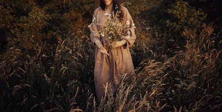 お花摘みの写真・イラスト素材一覧(11,908件) | ストックフォトのamanaimages PLUS