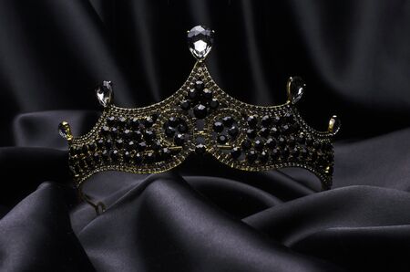 Black tiaras store